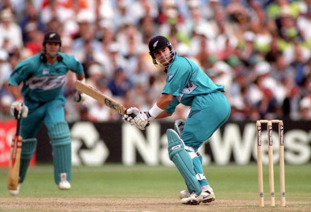 Former Kiwi cricketer on quest to conquer the second highest mountain